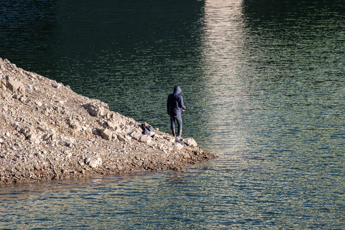 Winter Walking at Lake Okutama - RIDGELINEIMAGES.com
