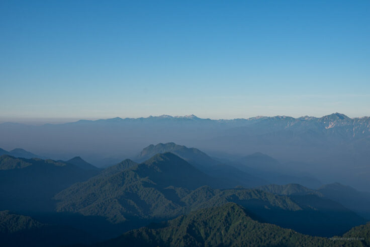 Mt. Myoko 妙高山 to Mt. Hiuchi 火打山 - RIDGELINEIMAGES.com